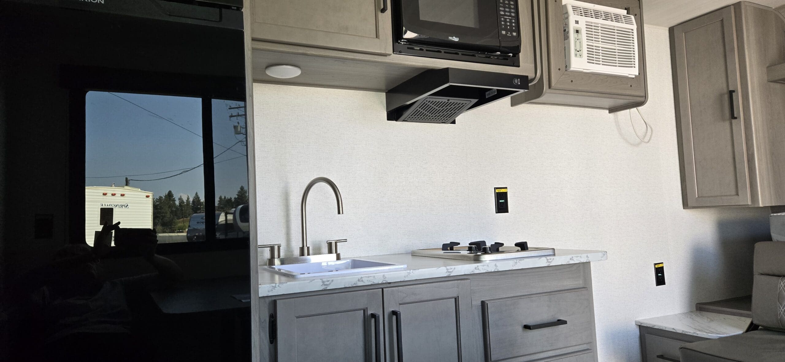 Pre-Owned 2025 Keystone hideout 230 MBBH | Runners RV, we have some of ...